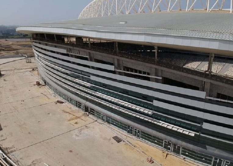 En chantier depuis 16 ans, le stade de Baraki sera « le plus moderne ...